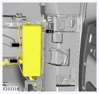 Land Rover Defender - Rear Junction Box - Module Communications Network