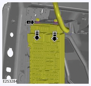 Land Rover Defender - Passenger Junction Box - Module Communications ...